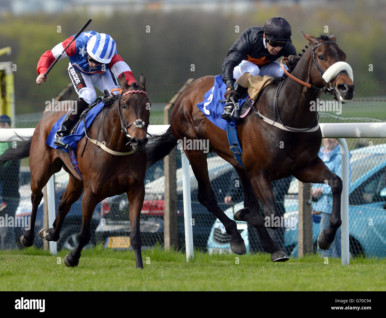 Horse Racing - Pontefract Racecourse Stock Photo - Alamy