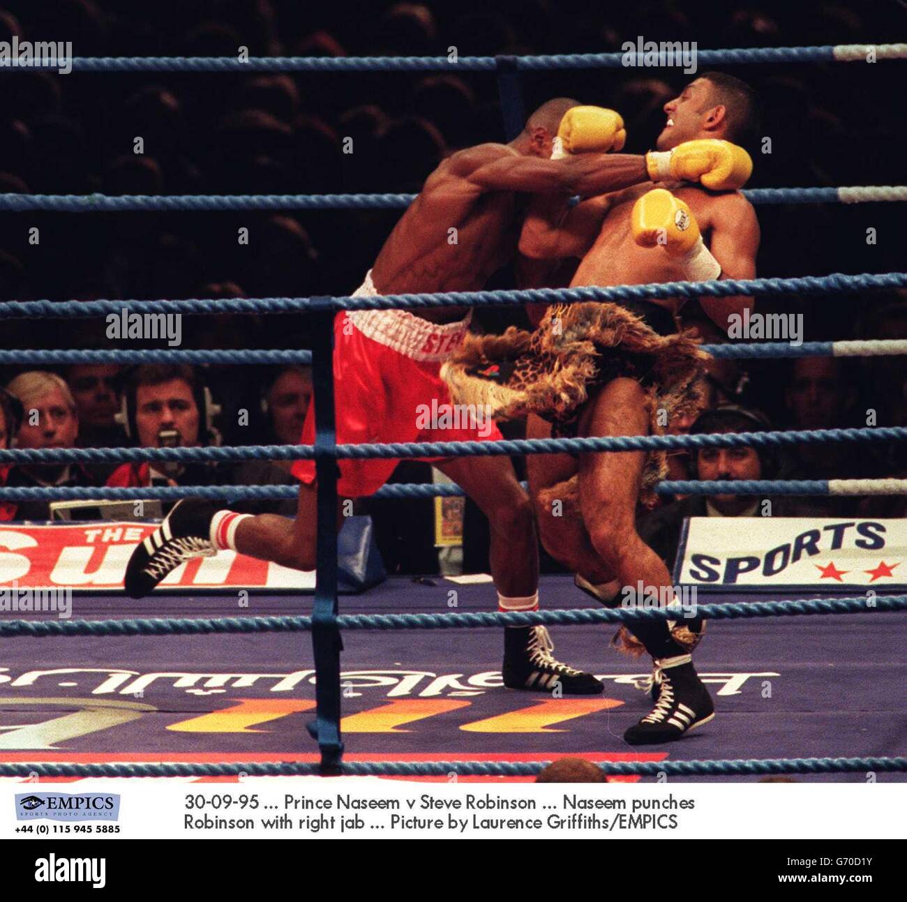Steve robinson boxing hi-res stock photography and images - Alamy