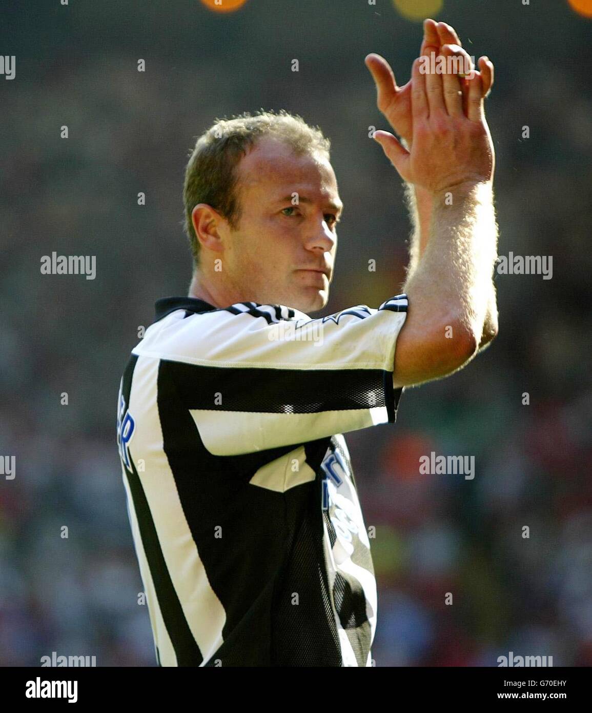 Newcastle United's Alan Shearer salutes the fans after his teams 1-1 ...