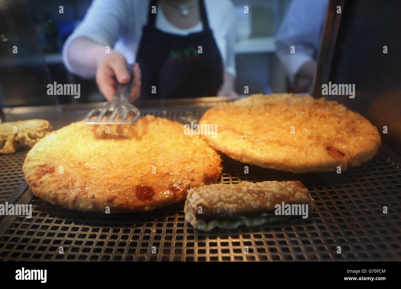 Deep fried mars bar hi-res stock photography and images - Alamy
