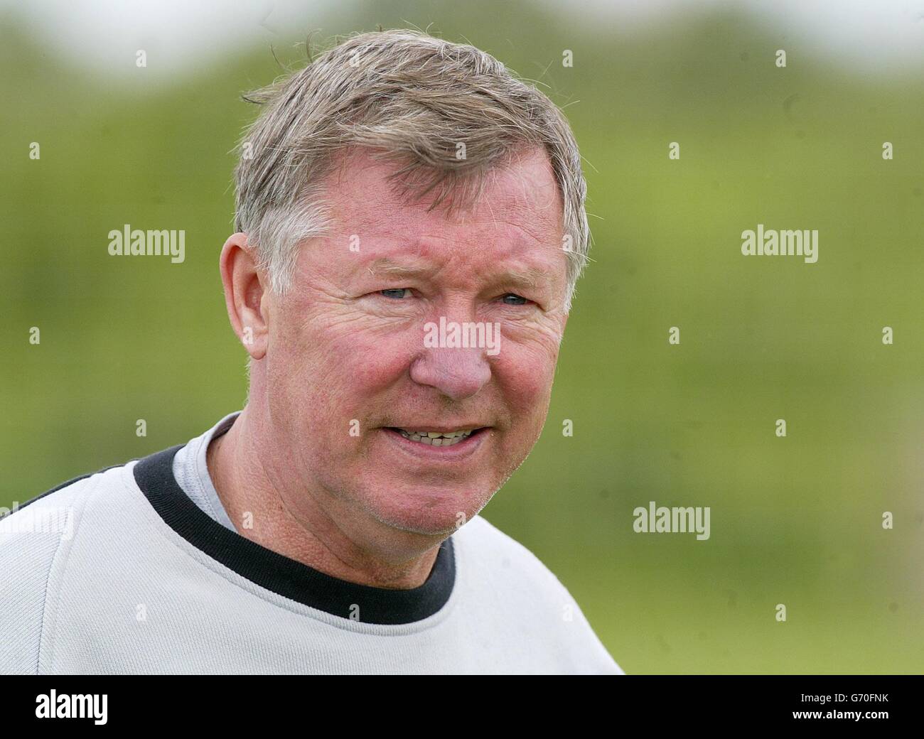 With the teams manager alex ferguson hi-res stock photography and ...