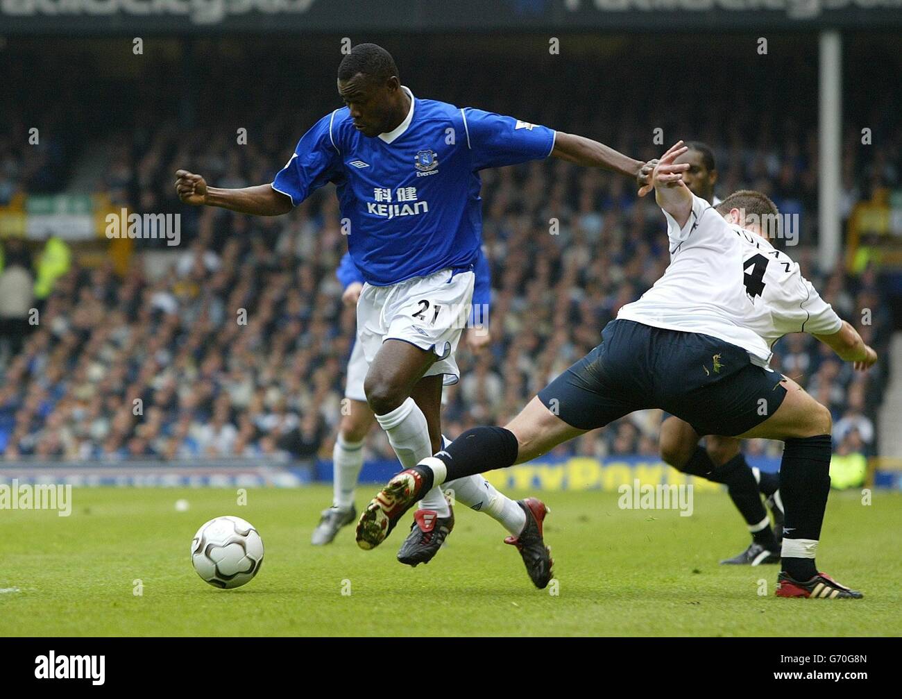 Evertons alex nyarko hi-res stock photography and images - Alamy