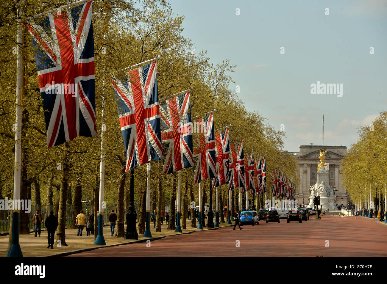 London flag hi-res stock photography and images - Alamy