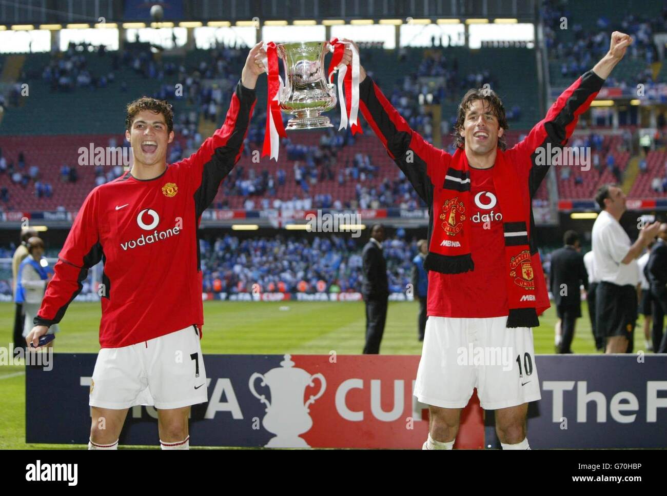 Cristiano ronaldo trophy premier league hi-res stock photography and ...