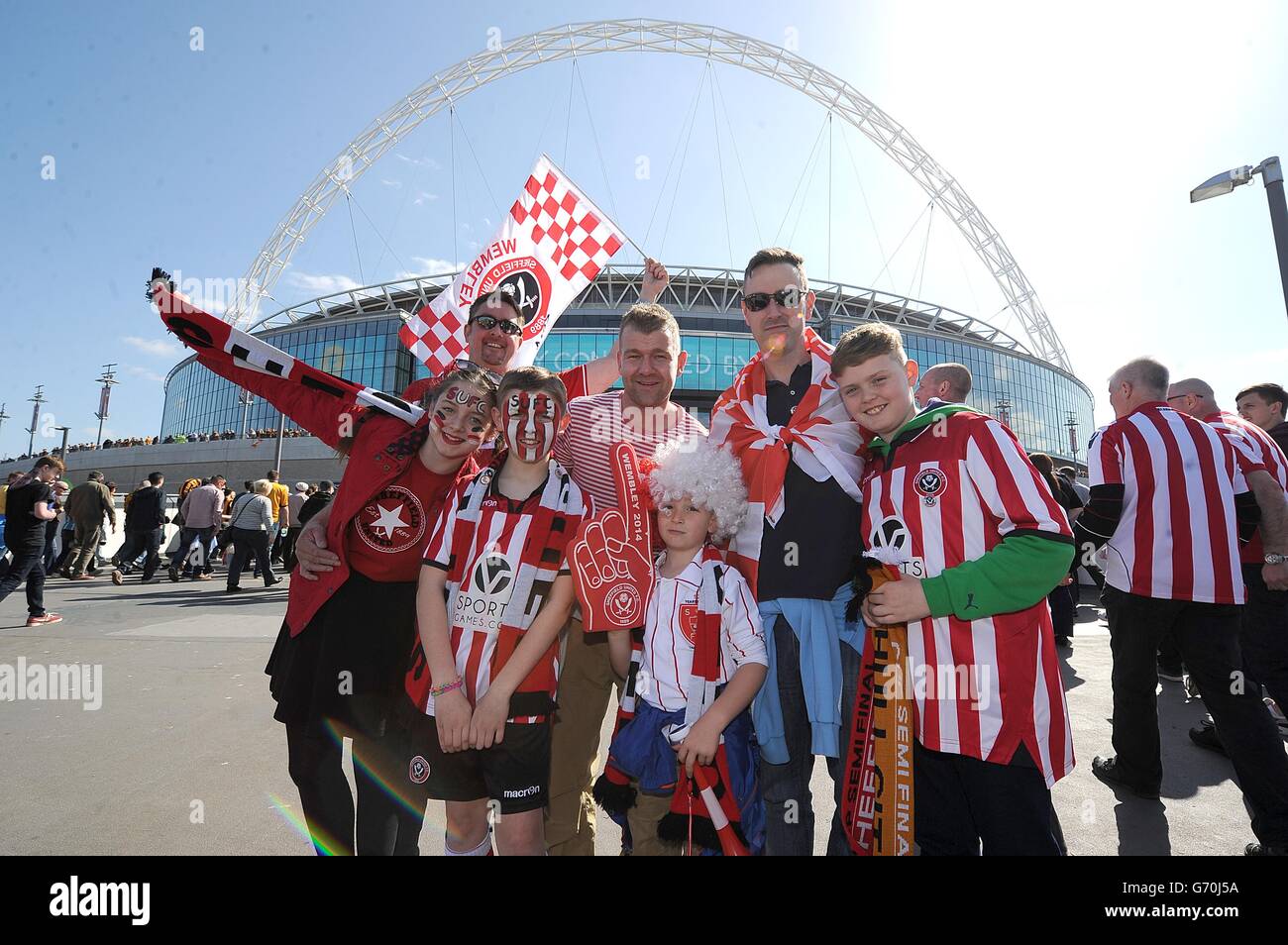 Sheffield united fans pose photo outside wembley hi-res stock ...