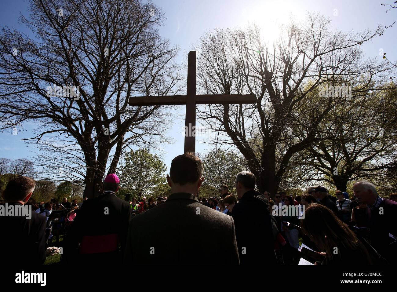 News religion pilgrimage ireland hi-res stock photography and images ...