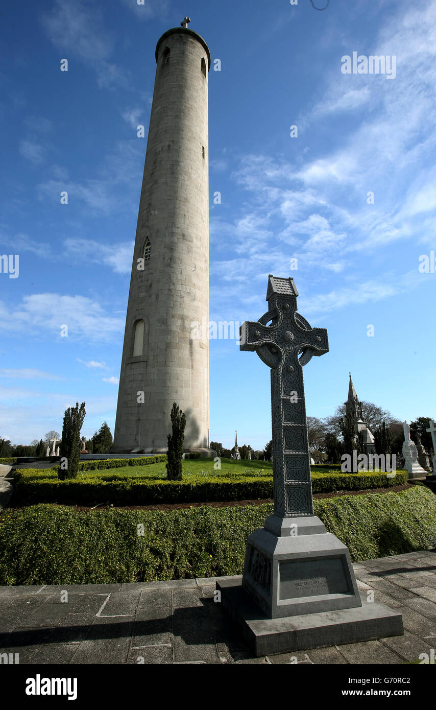 The round tower which marks the grave of Daniel O'Connell in Glasnevin ...