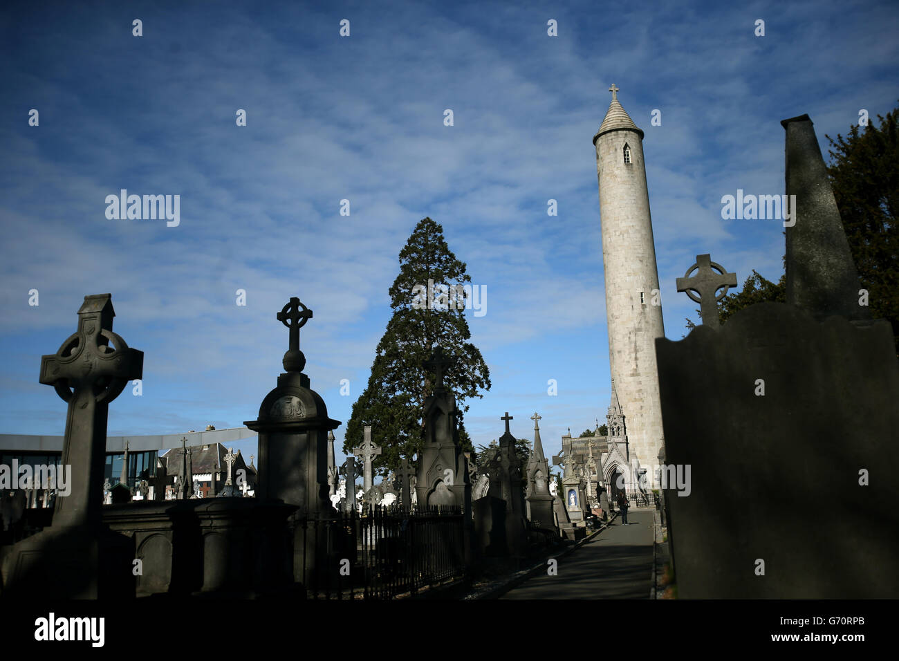 The round tower which marks the grave of Daniel O'Connell in Glasnevin ...
