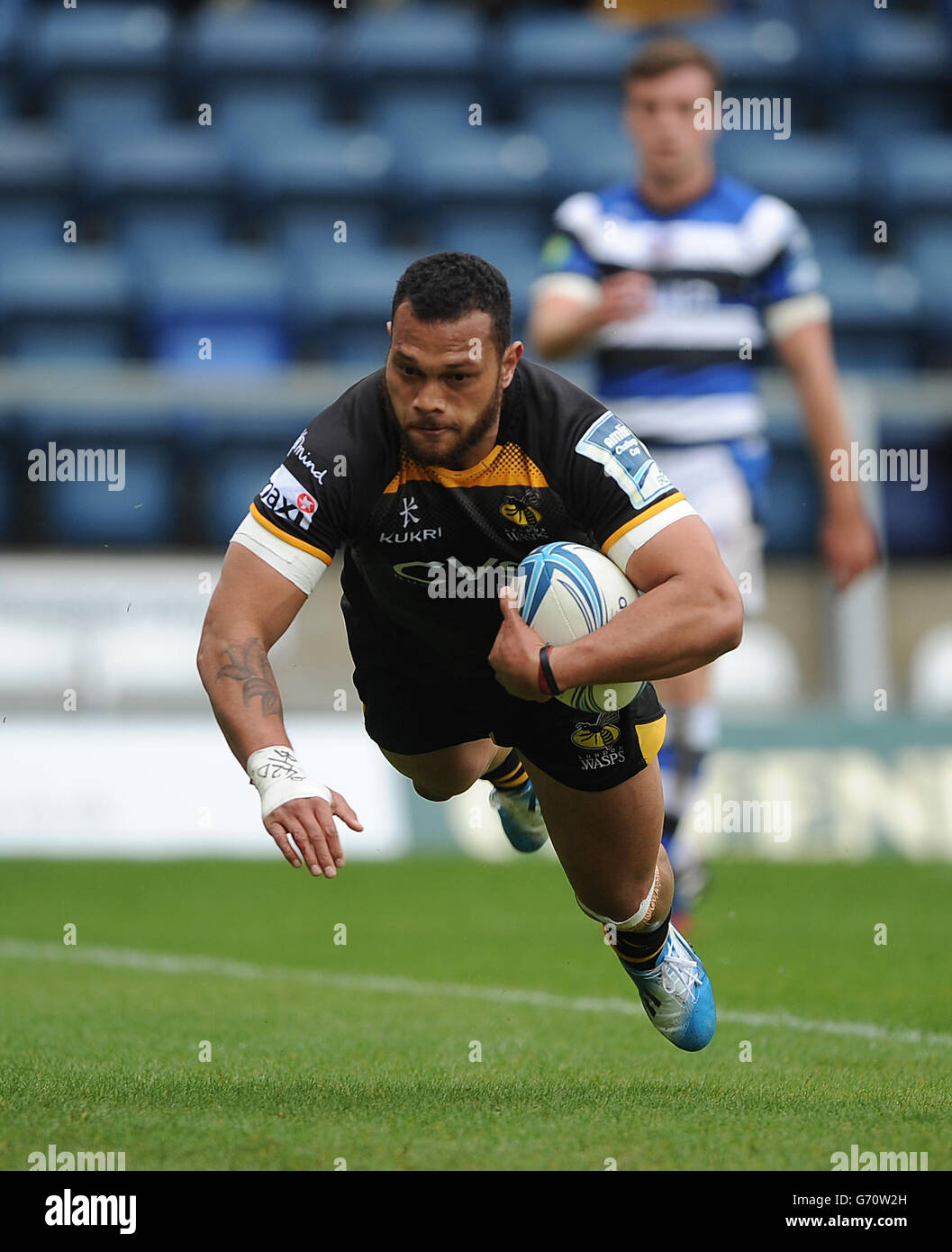 Wasps' Will Helu scores his sides opening try of the game against Bath ...