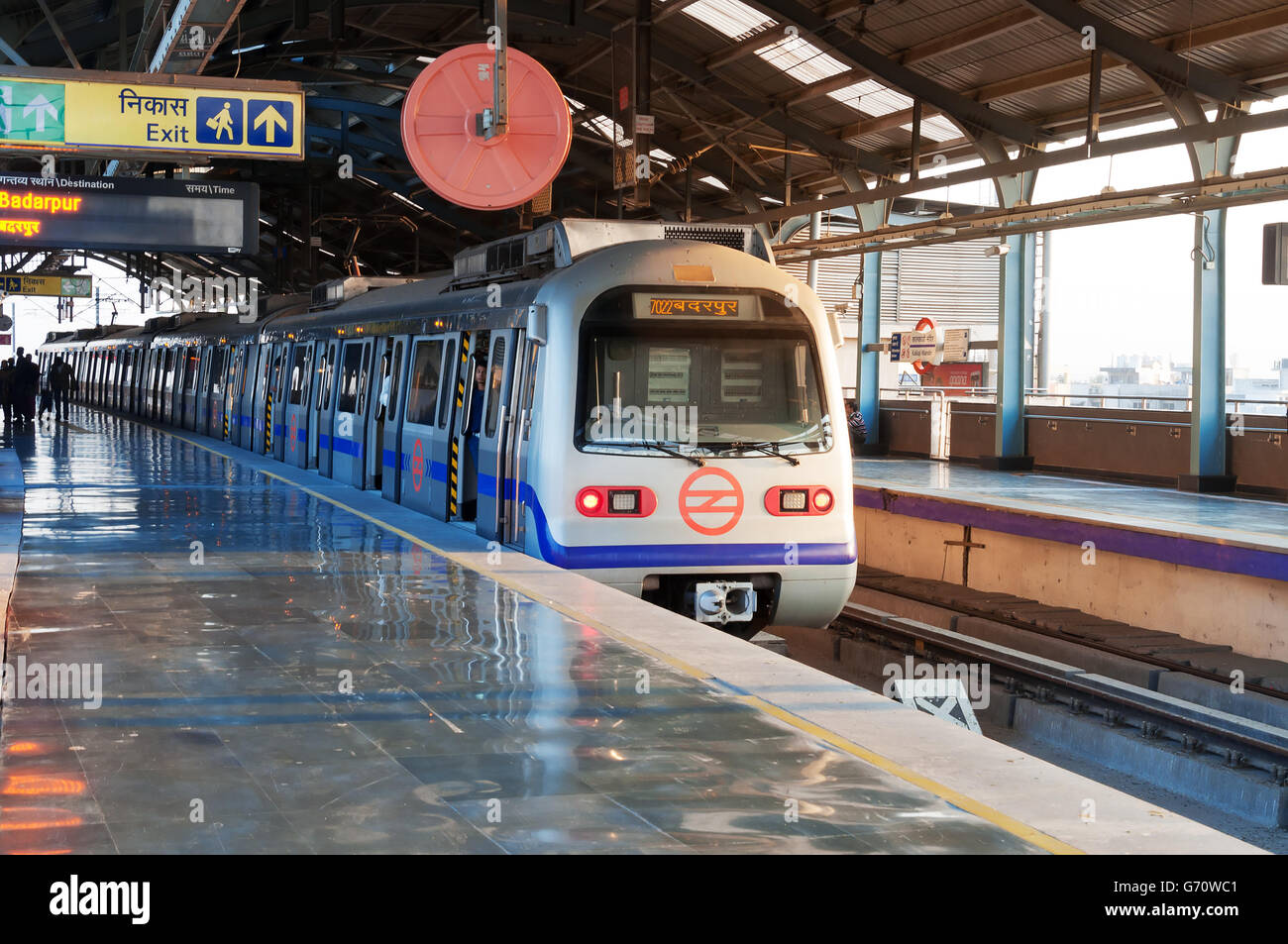 Indian metro rail hi-res stock photography and images - Alamy