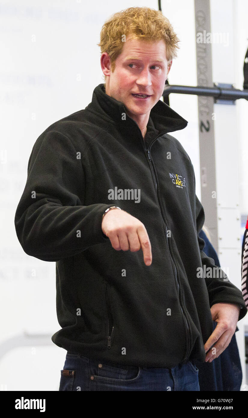 Prince harry visit help heroes gym hi-res stock photography and images ...
