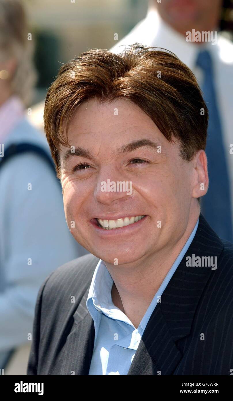 Mike Myers poses for photographers during the photocall for 'Shrek 2 ...
