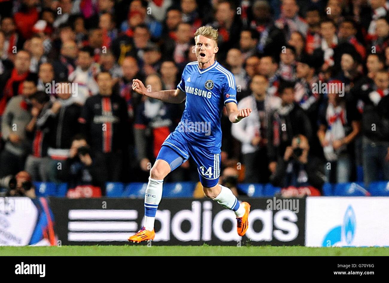 Celebration schuerrle hi-res stock photography and images - Alamy