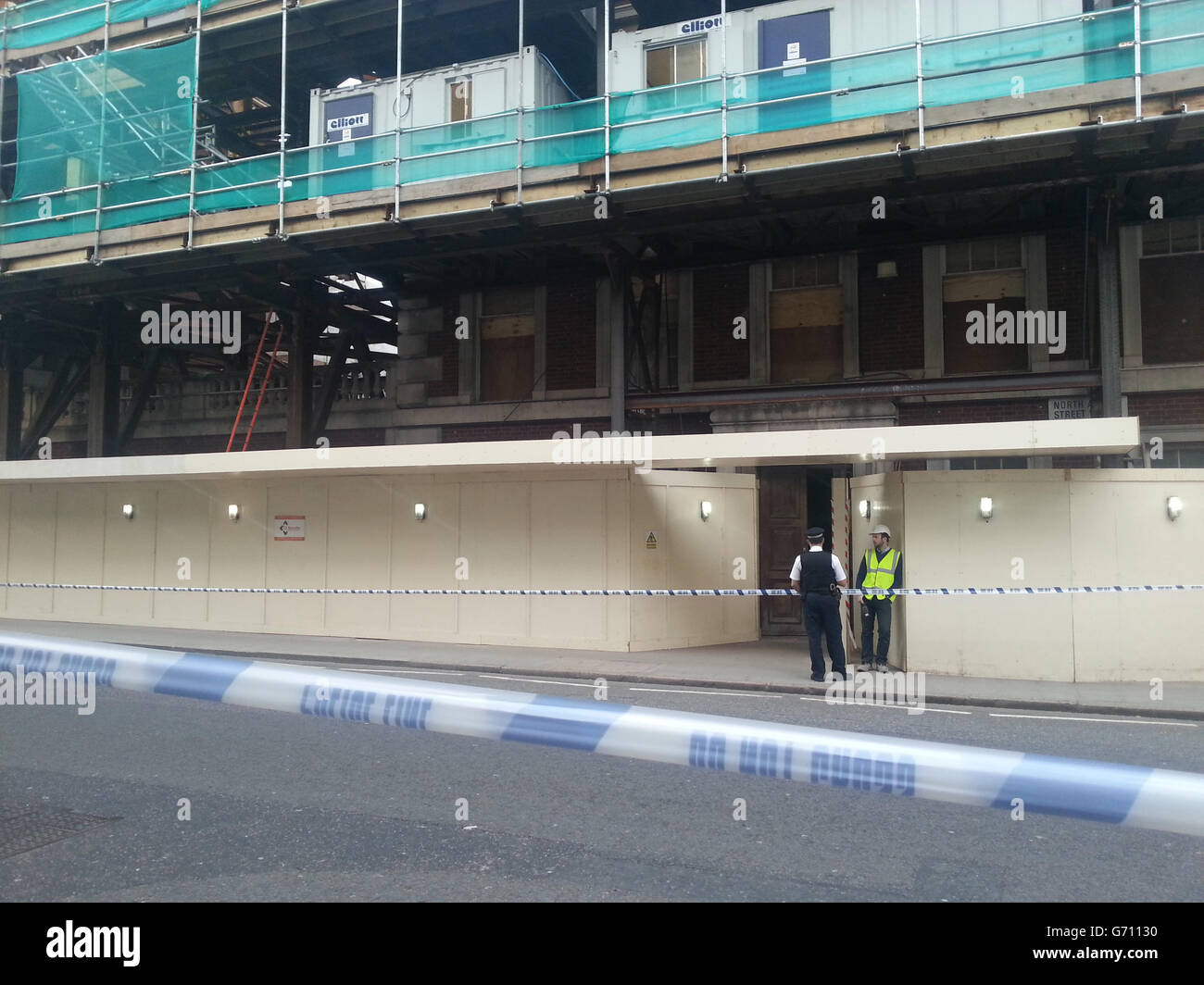 Partial building collapse hi-res stock photography and images - Alamy