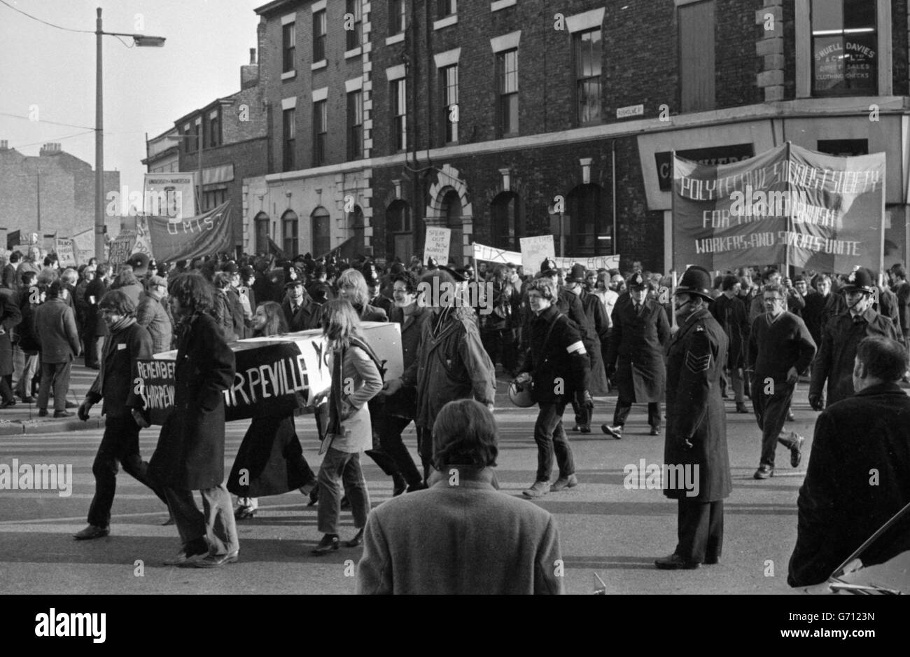 Union slogans Black and White Stock Photos & Images - Alamy