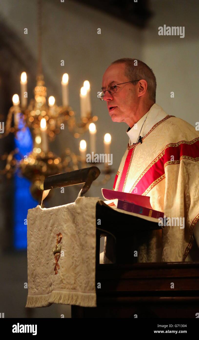 Maundy thursday service st anthonys church in alkham hi-res stock ...