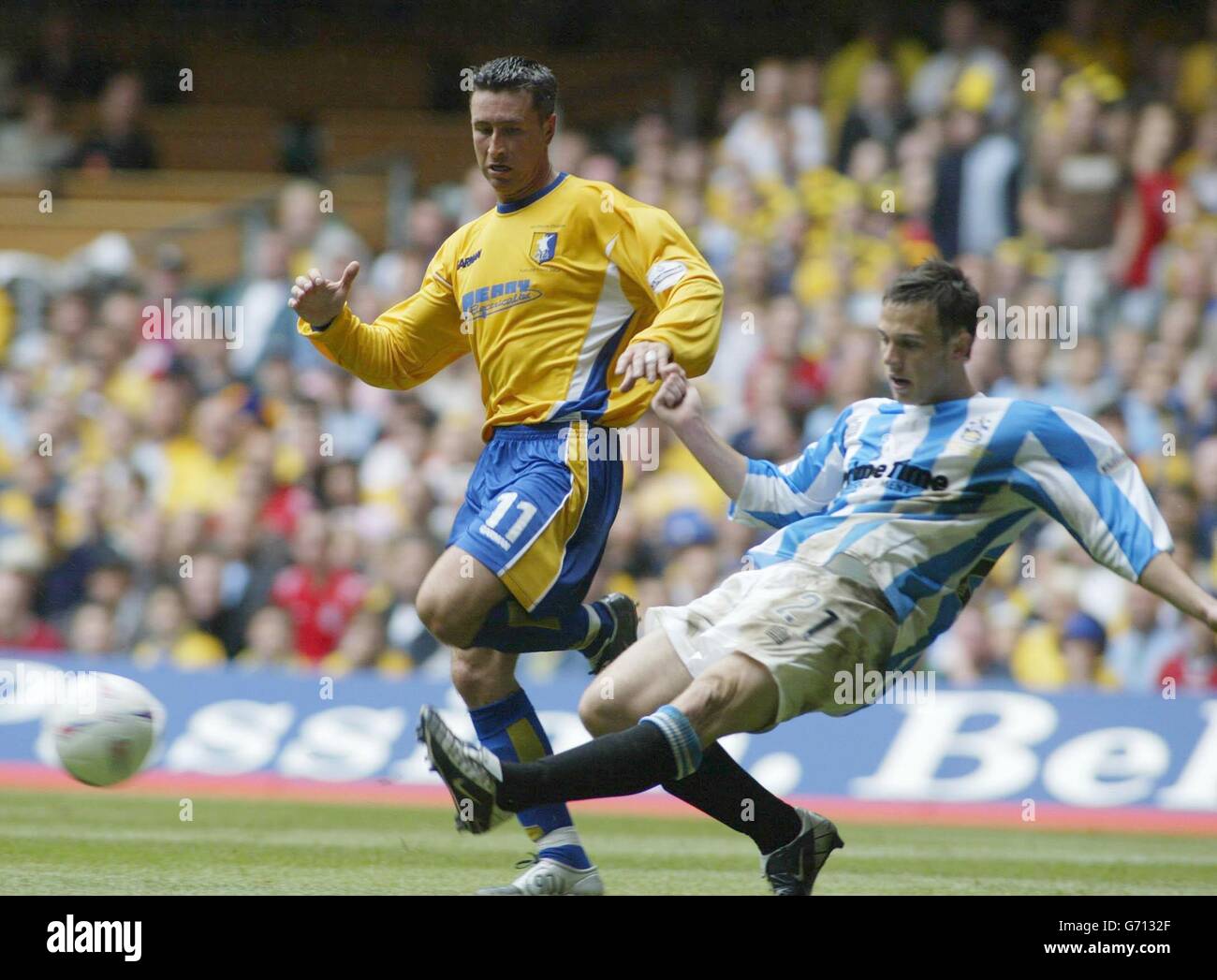 Wayne corden hi-res stock photography and images - Alamy