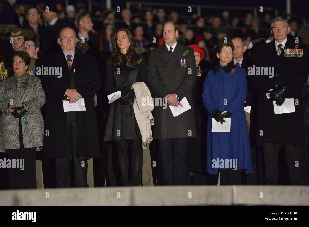 Anzac day dawn service canberra hi-res stock photography and images - Alamy