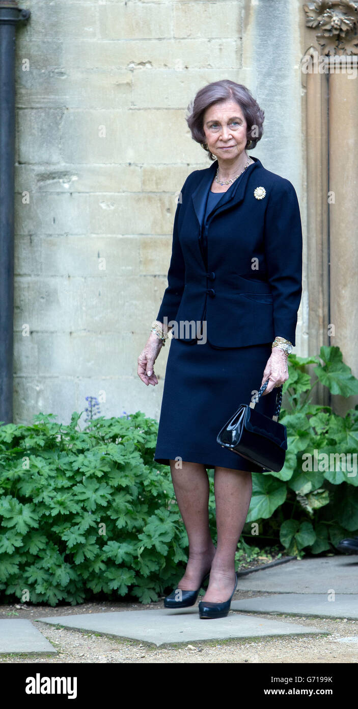 Queen Sofia of Spain is shown the Fellows Gardens by rector Rector ...