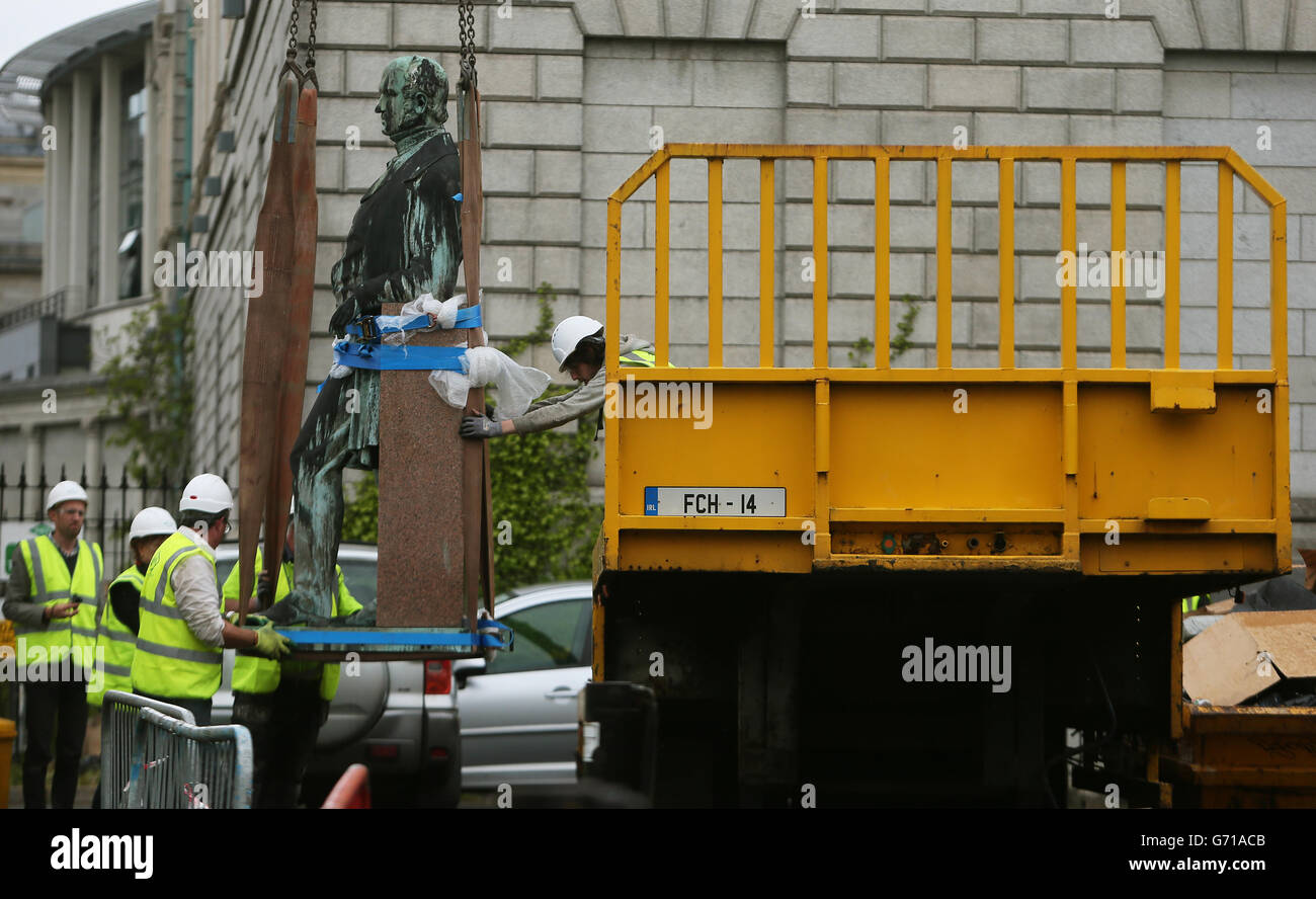 William Dargan statue moved Stock Photo - Alamy