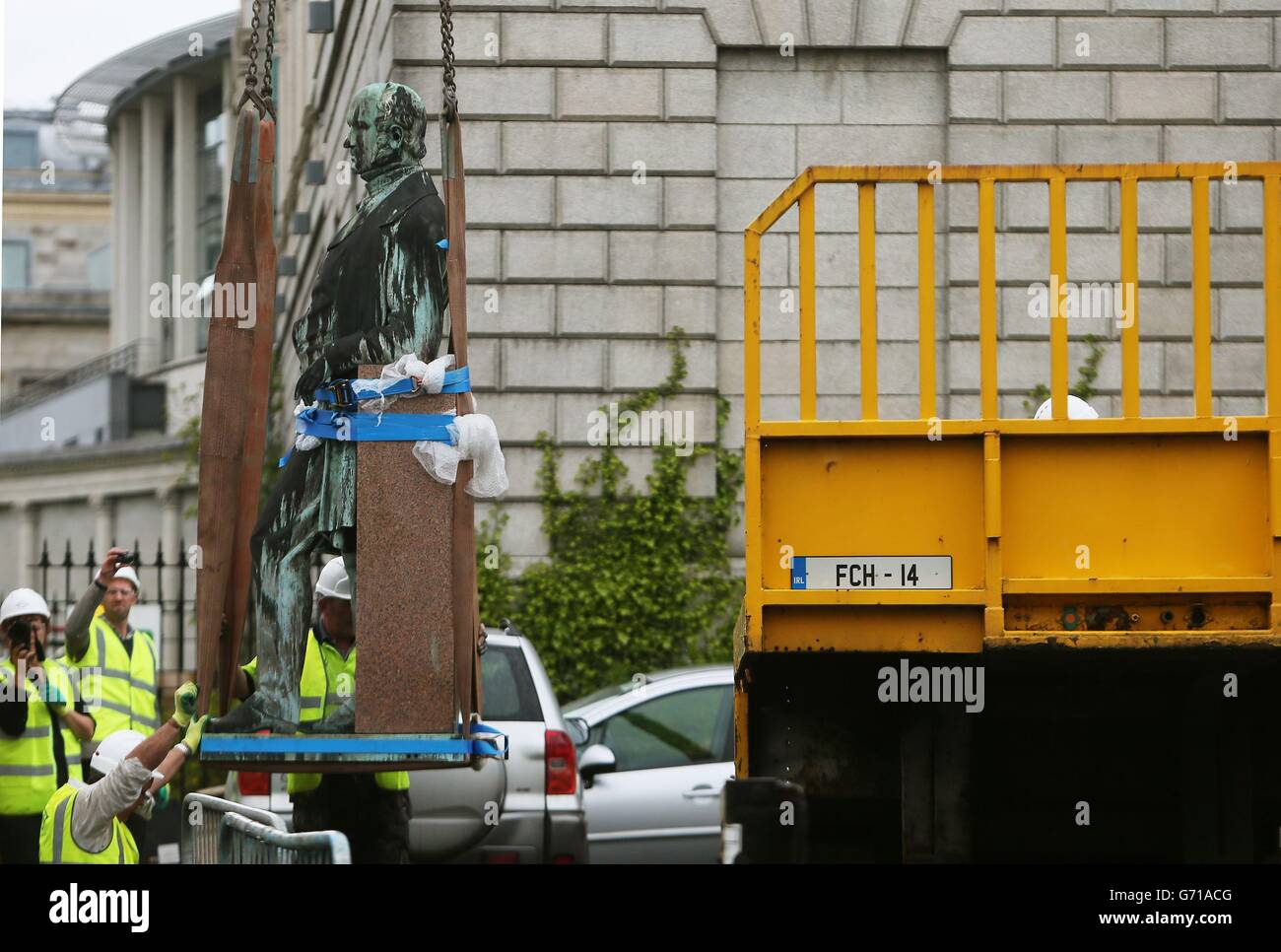 Statue of dargan hi-res stock photography and images - Alamy