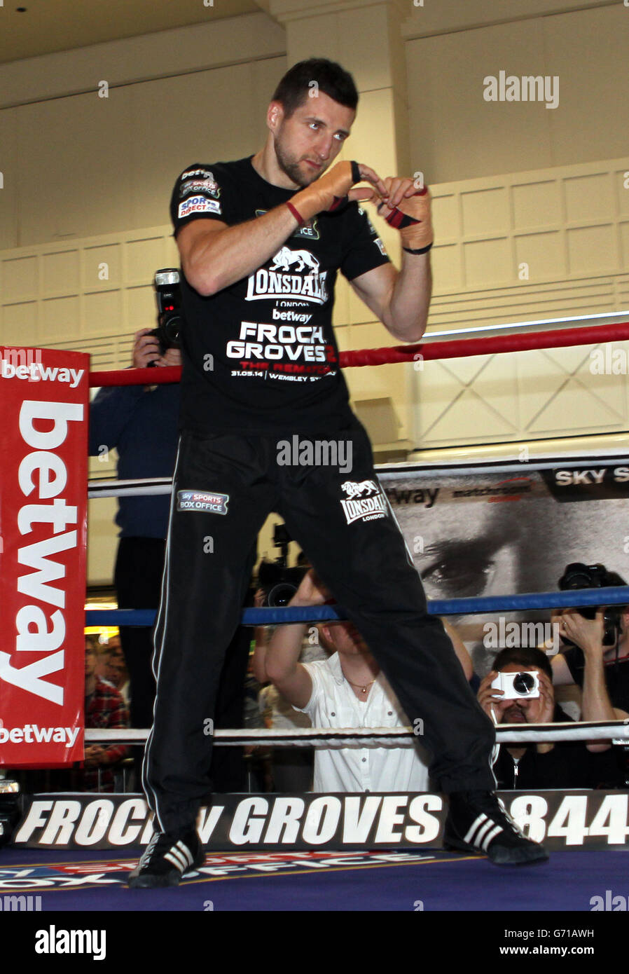 Boxing - IBF and WBA World Super Middleweight Title - Carl Froch v ...