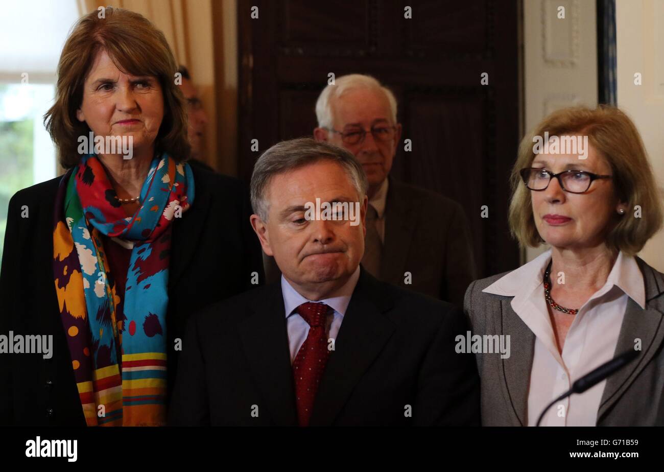 Irelands deputy prime minister hi-res stock photography and images - Alamy