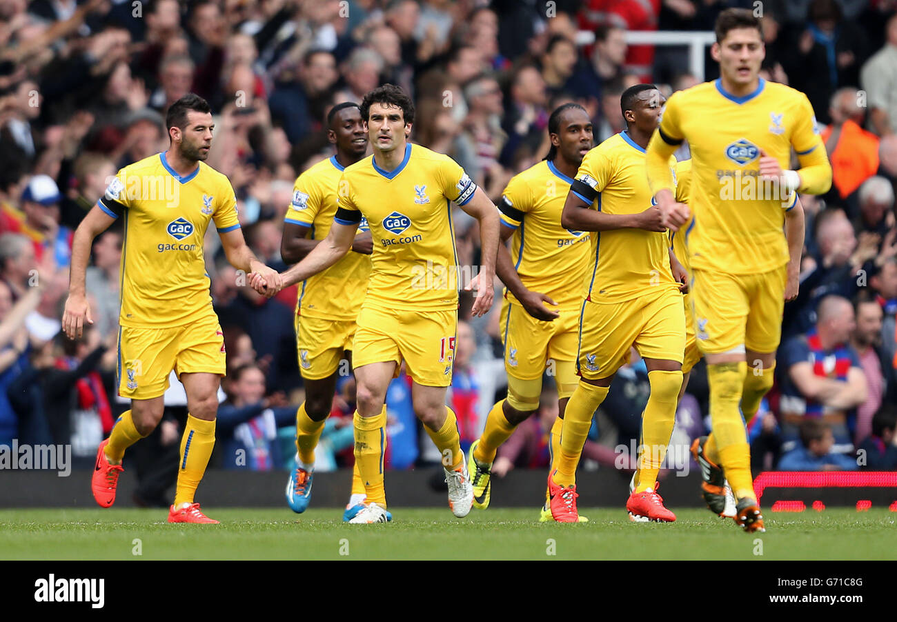 Mile jedinak goal hi-res stock photography and images - Alamy