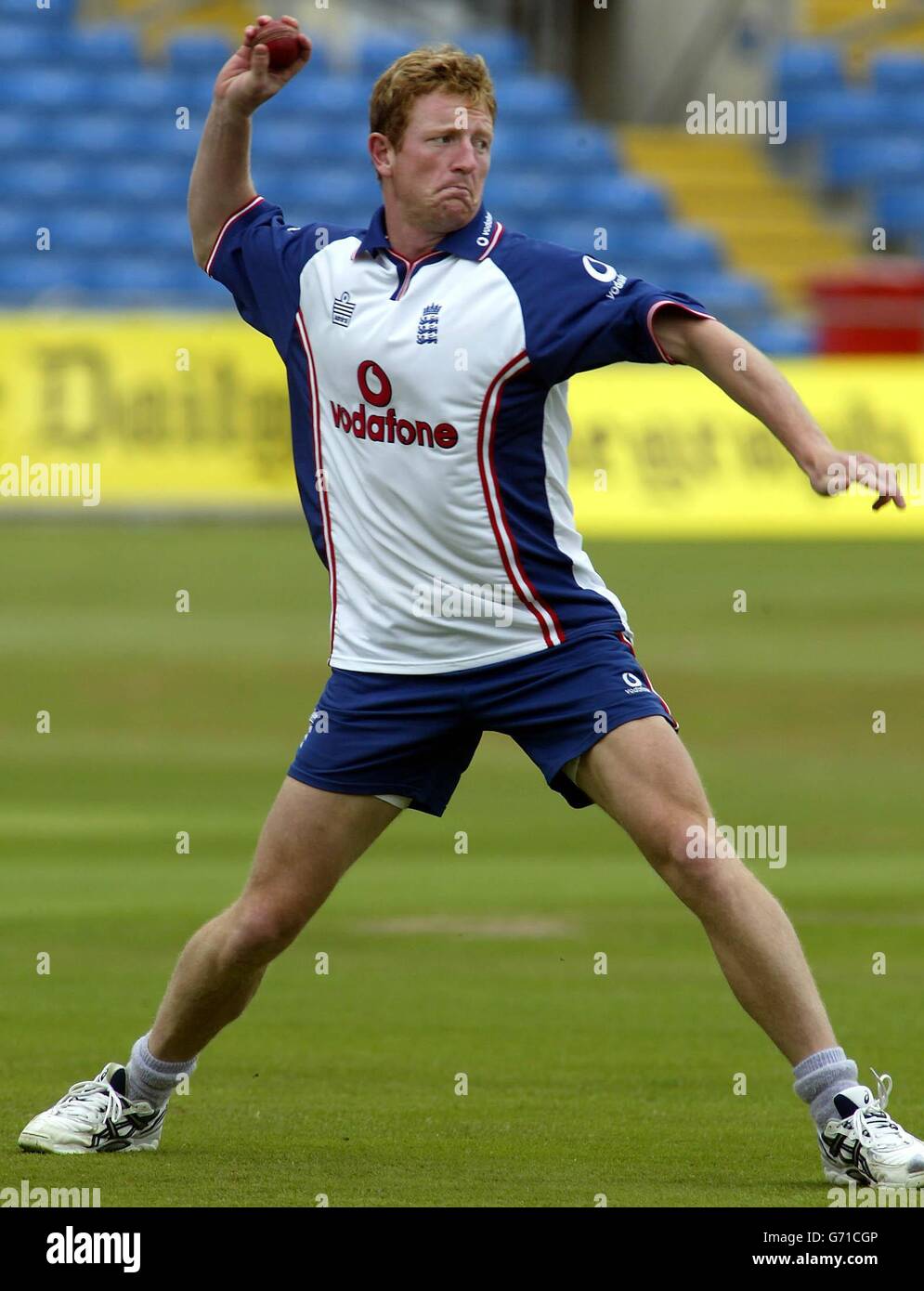 Paul Collingwood during pracitce Stock Photo - Alamy