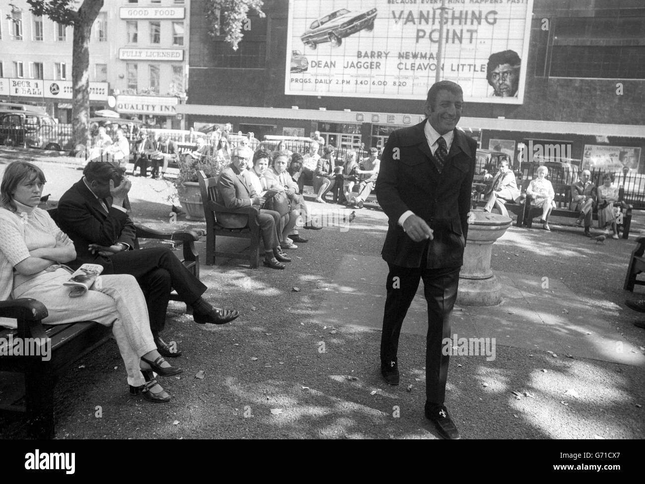 Music - Tony Bennett - London Stock Photo - Alamy