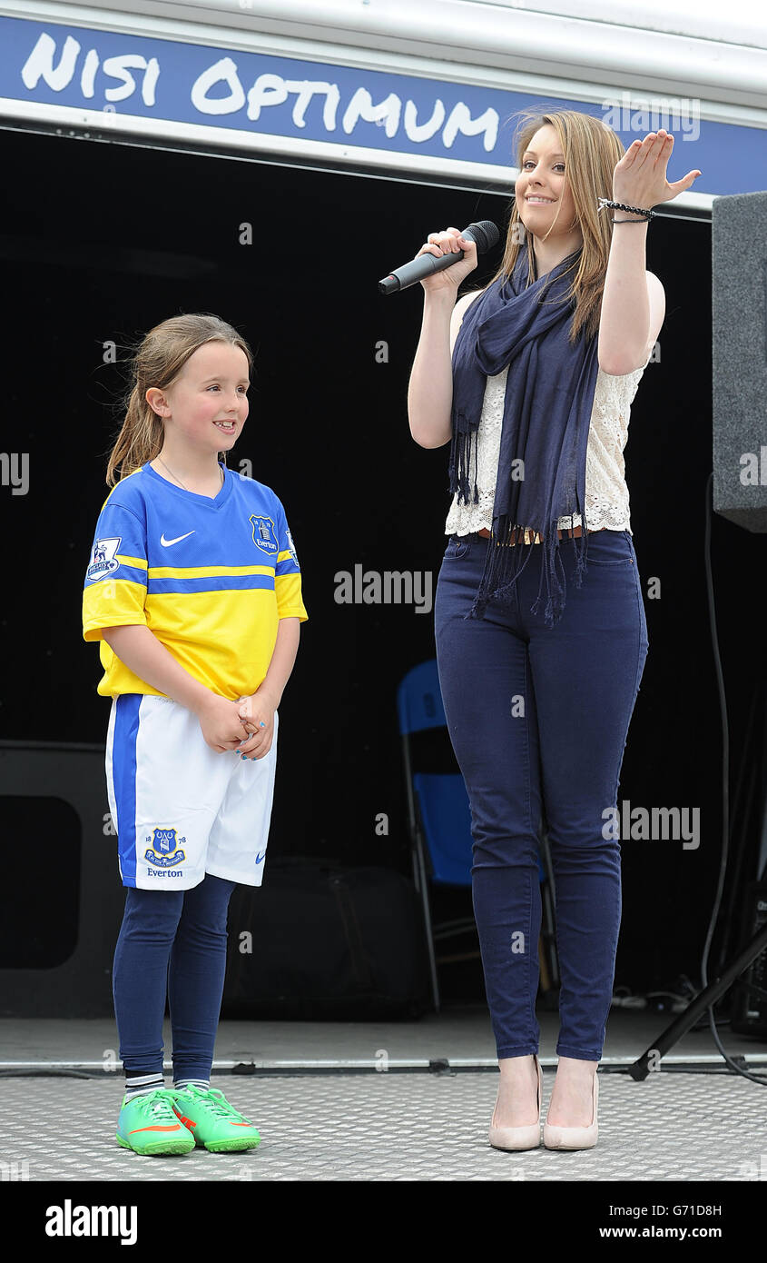 Jennifer jewell talks to an everton fan hi-res stock photography and ...