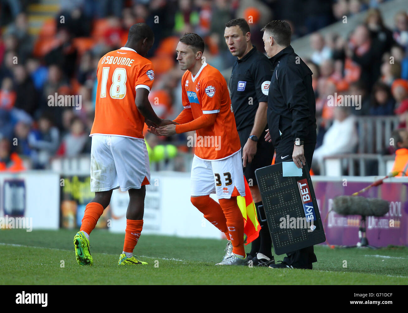 Blackpools isaiah osbourne hi-res stock photography and images - Alamy