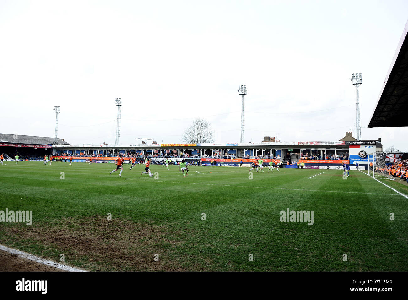 Kenilworth road ground general view hi-res stock photography and images ...