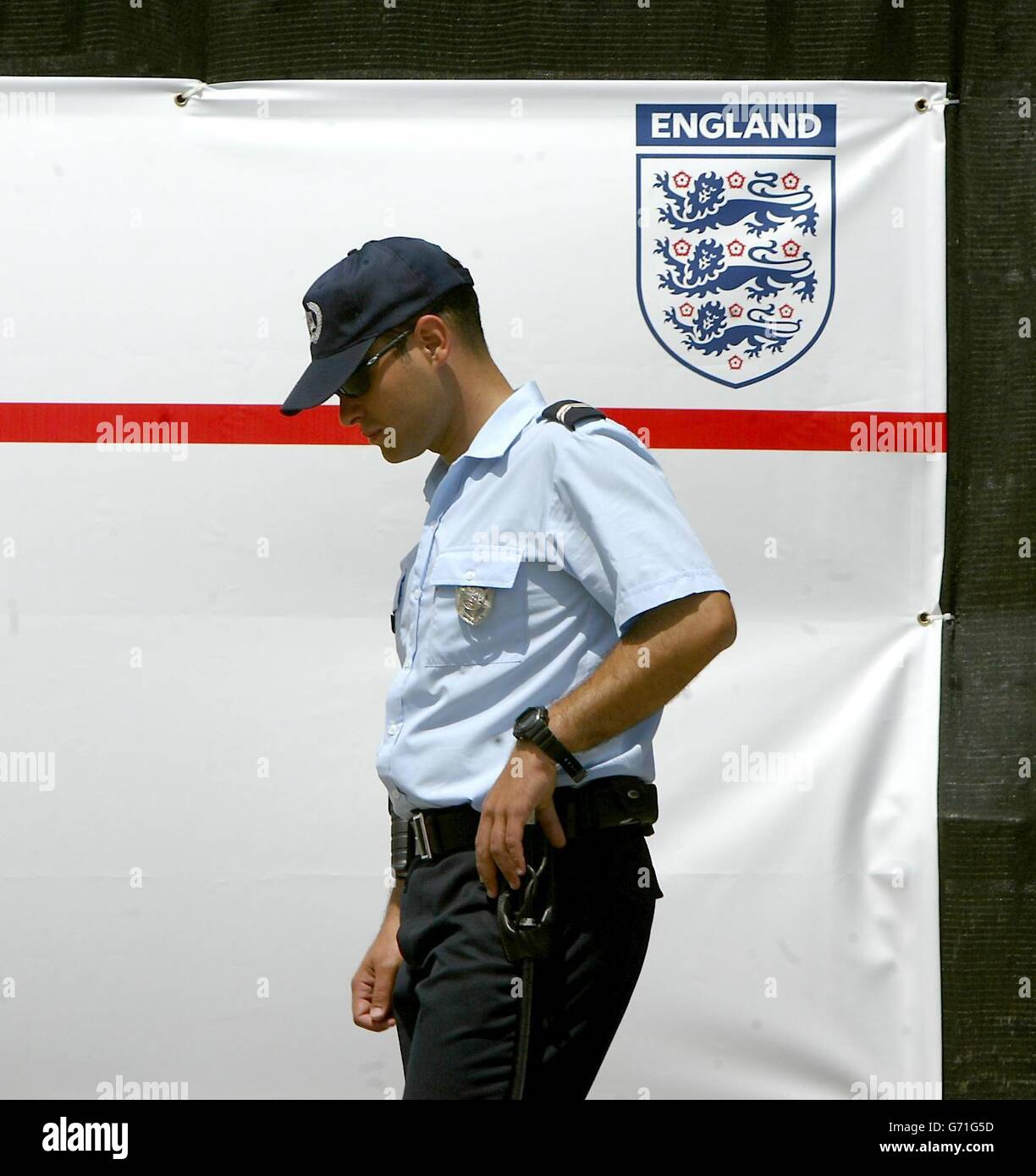 Preparation opening euro hi-res stock photography and images - Alamy