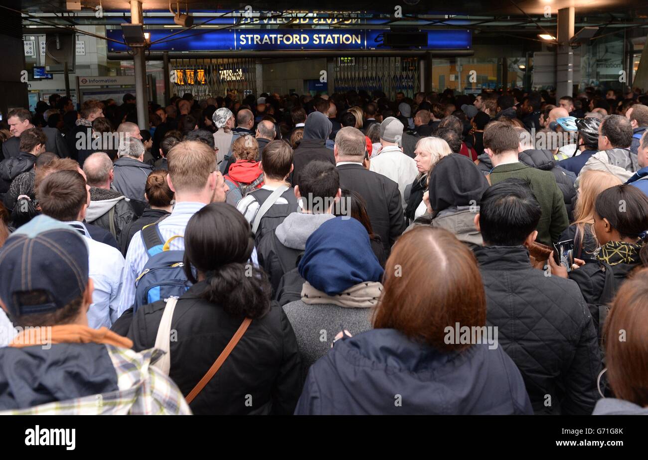Dlr strike hi-res stock photography and images - Alamy