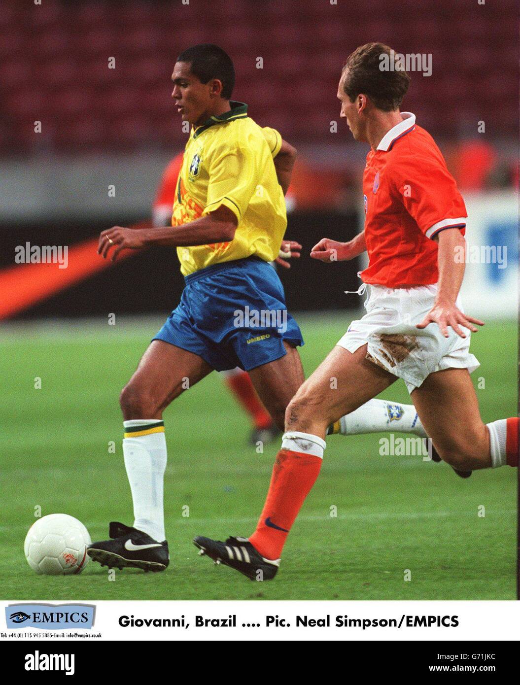 Soccer friendly holland v brazil hi-res stock photography and images ...