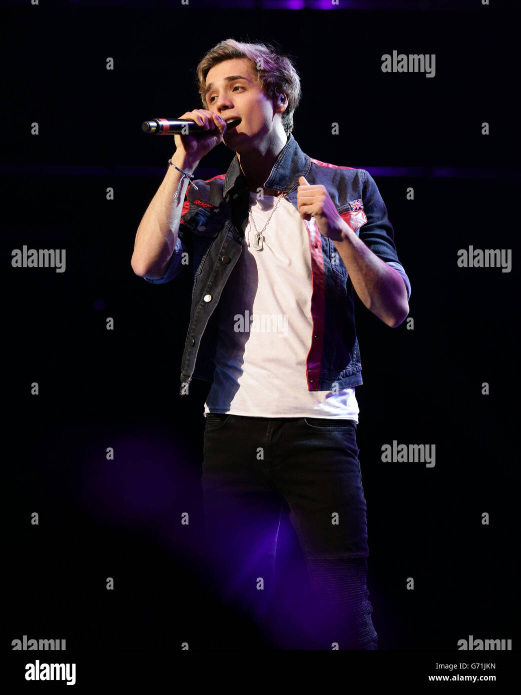 Elyar Fox performing at the Rays of Sunshine Concert, held in aid of ...