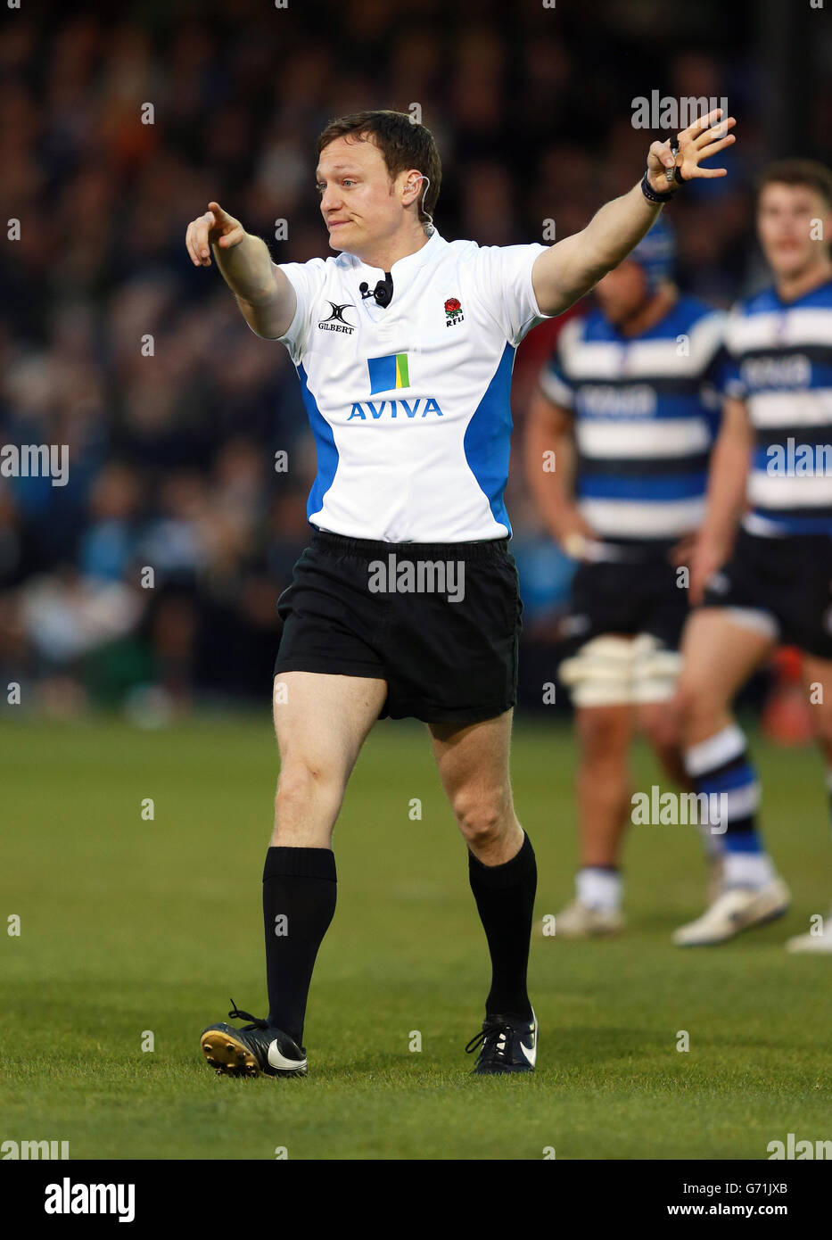 Referee Matthew Carley during the Aviva Premiership match at the ...