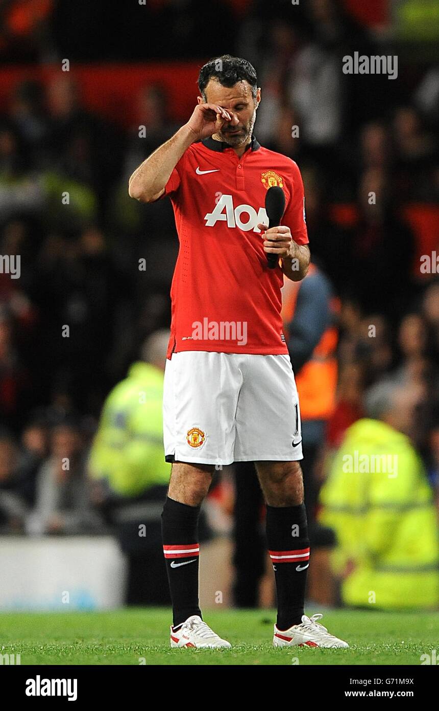 Football soccer cry crying hi-res stock photography and images - Alamy
