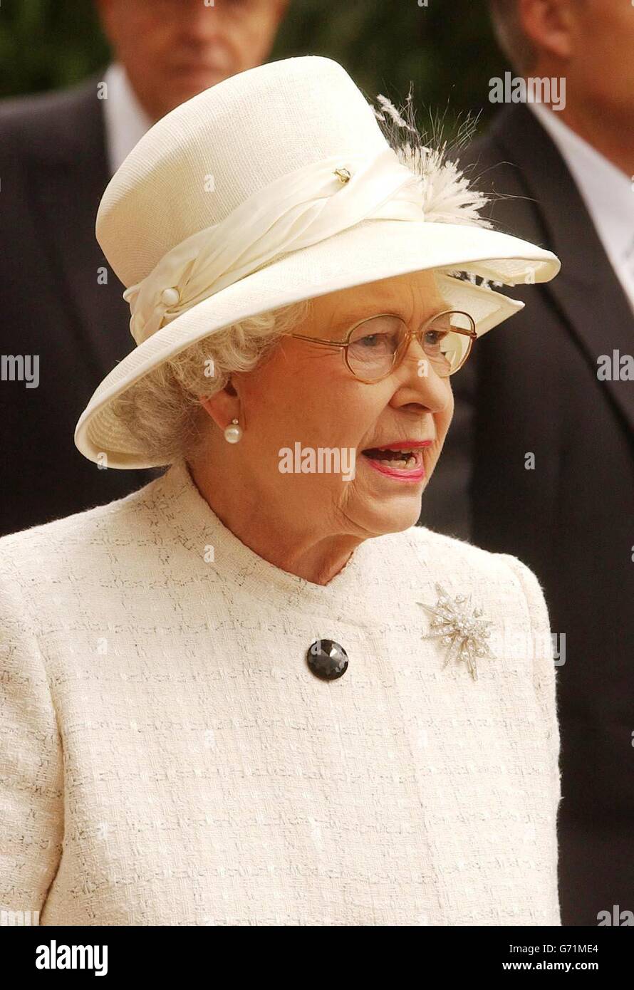 Queen Elizabeth II - Ascot Stock Photo - Alamy