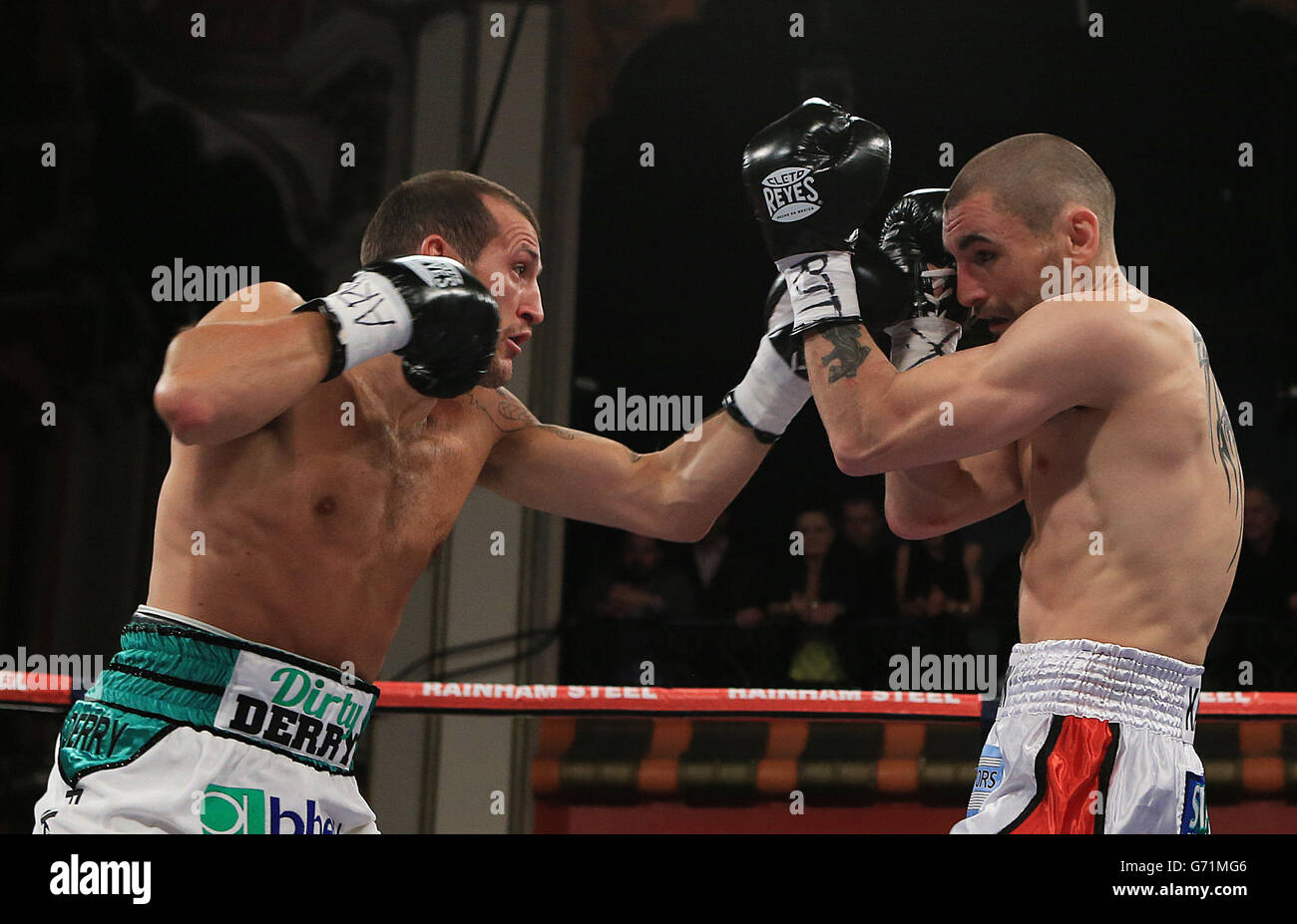 Boxing - Liverpool Olympia. Martin Gethin (right) and Derry Mathews ...