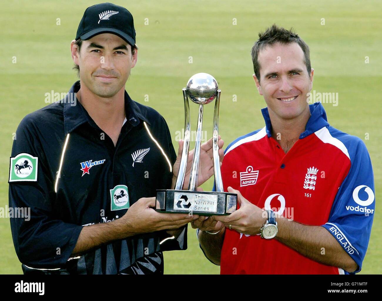 Stephen Fleming and Michael Vaughan with Natwest trophy Stock Photo - Alamy Stephen Fleming and Michael Vaughan with Natwest trophy Stock Photo - Alamy