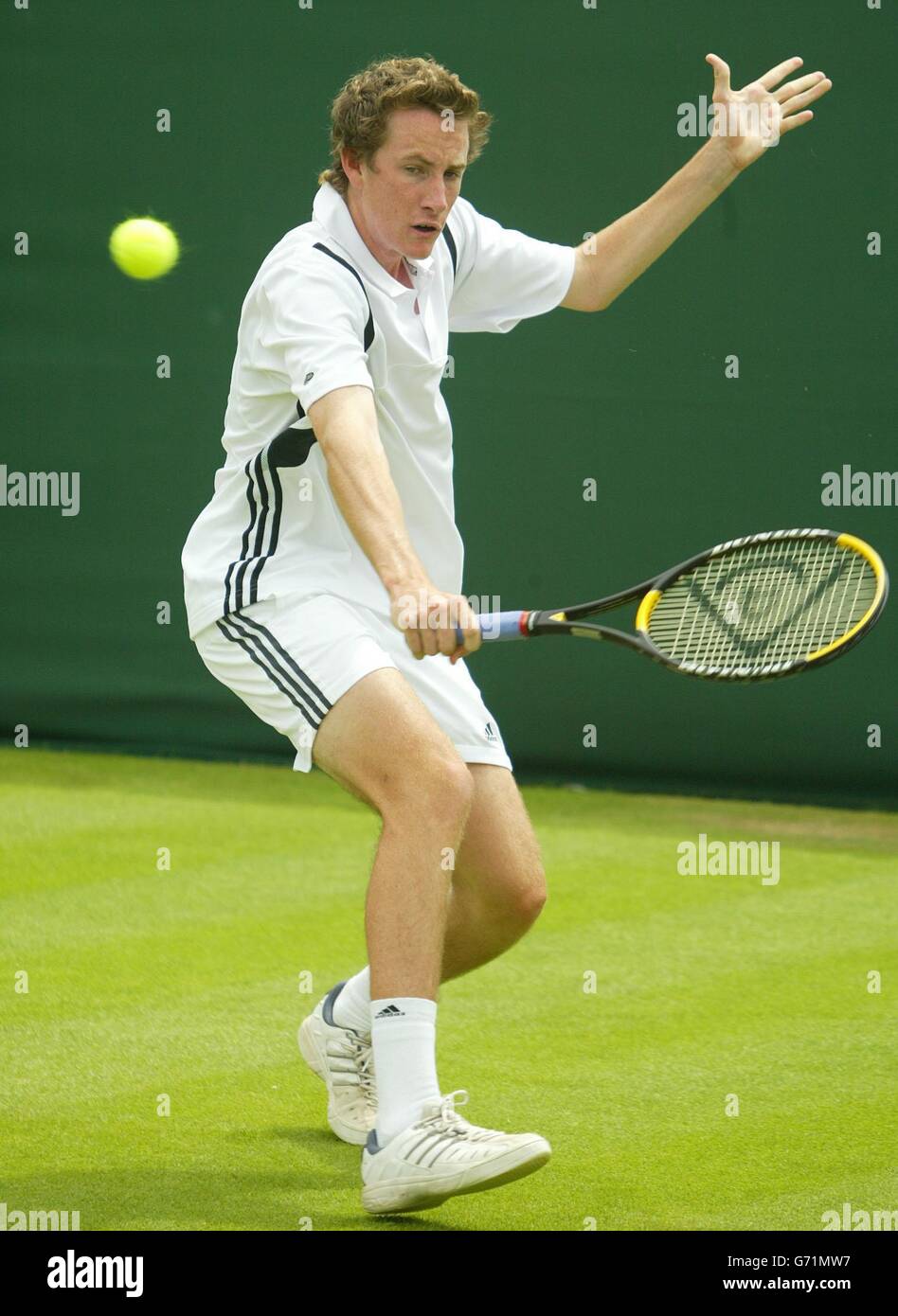 Richard Bloomfield v Feliciano Lopez Stock Photo - Alamy