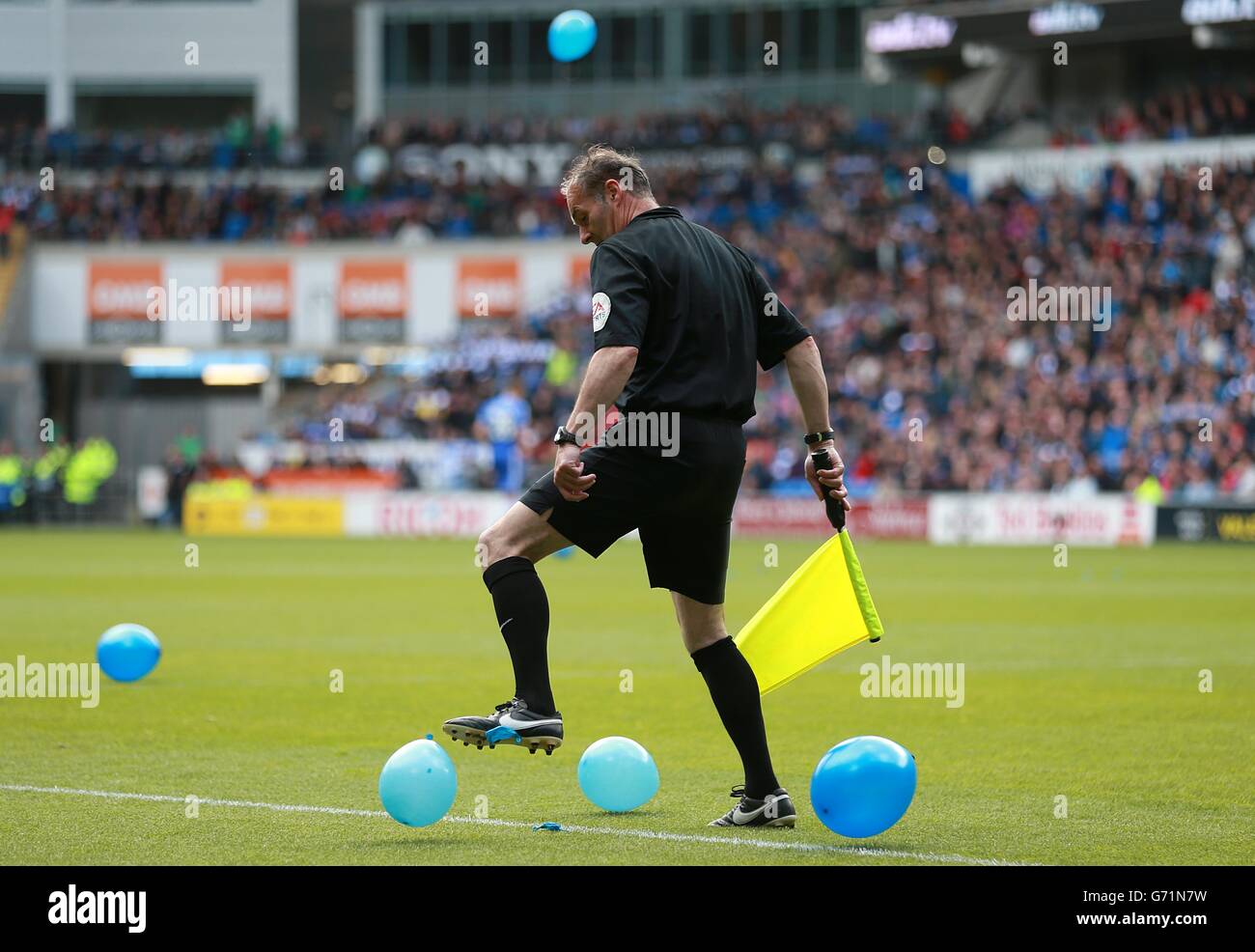 Football stadium balloons hi-res stock photography and images - Alamy
