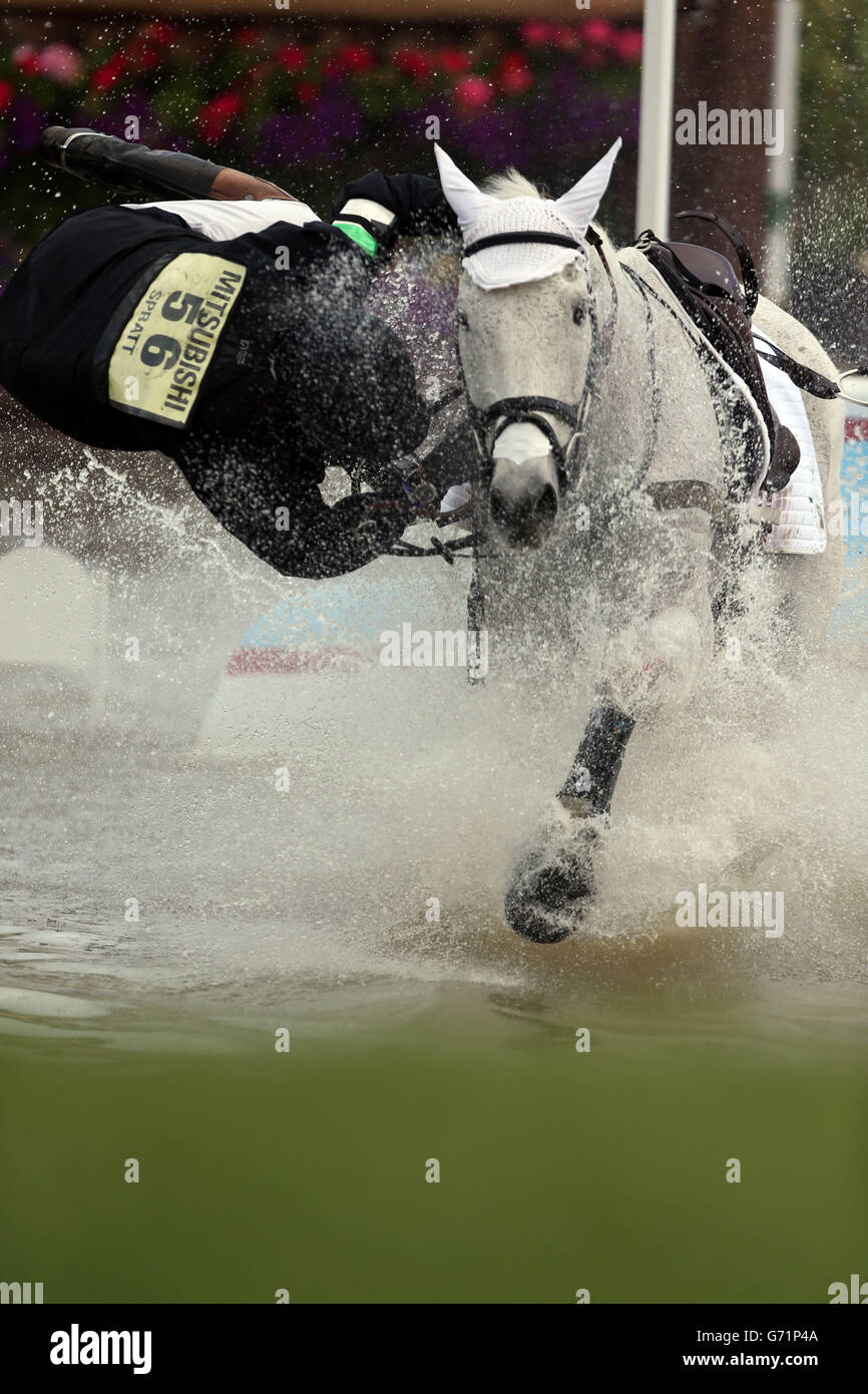 New Zealand's Neil Spratt riding Upleadon in the Cross Country phase ...