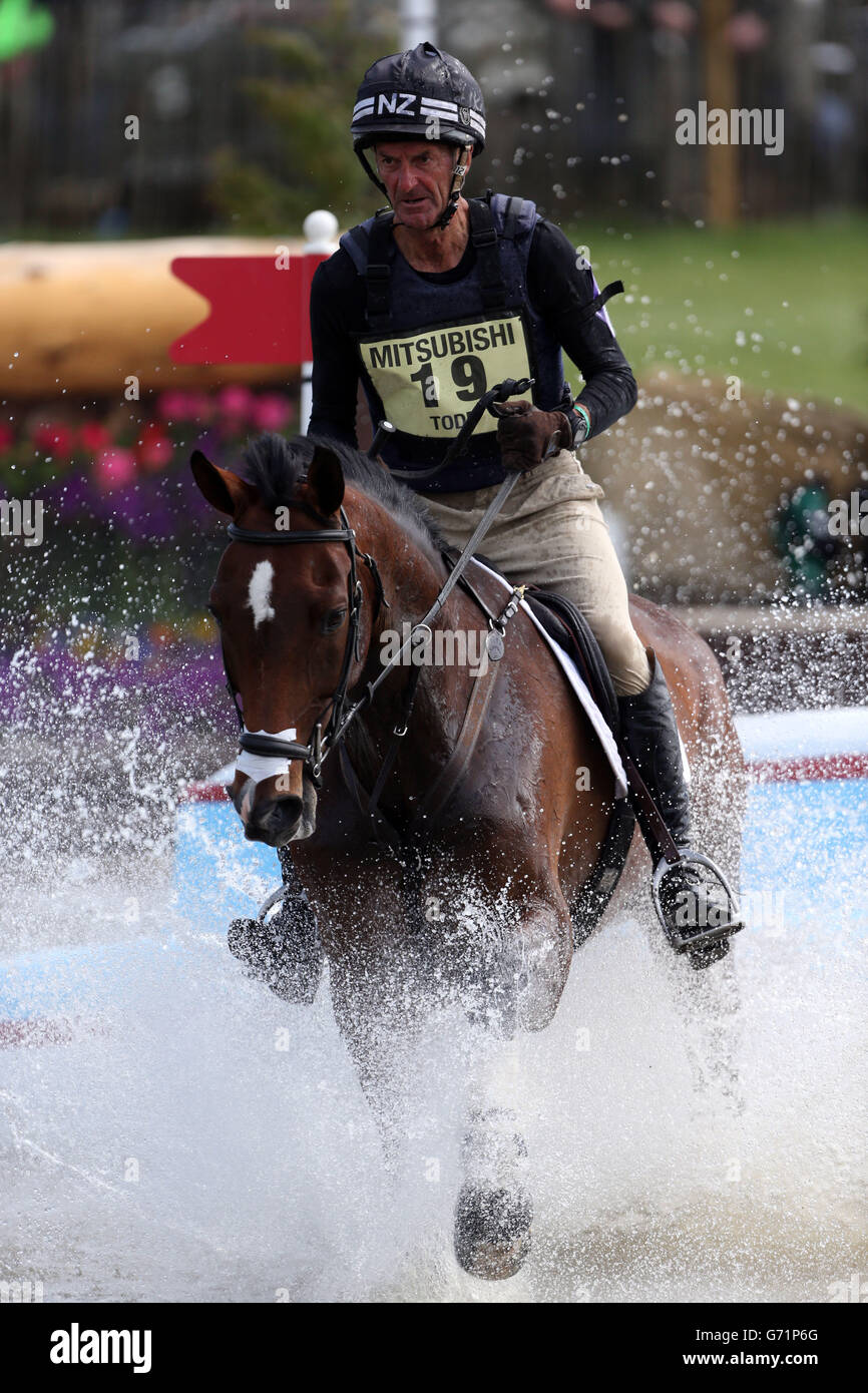 New Zealand's Mark Todd riding NZB Campino in the Cross Country pahse ...