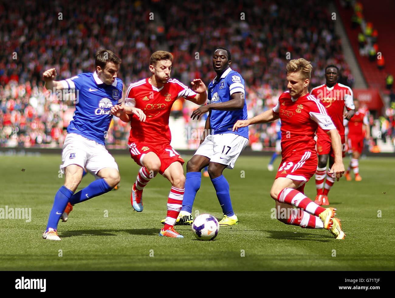 Evertons seamus coleman left and southamptons luke shaw hi-res stock ...