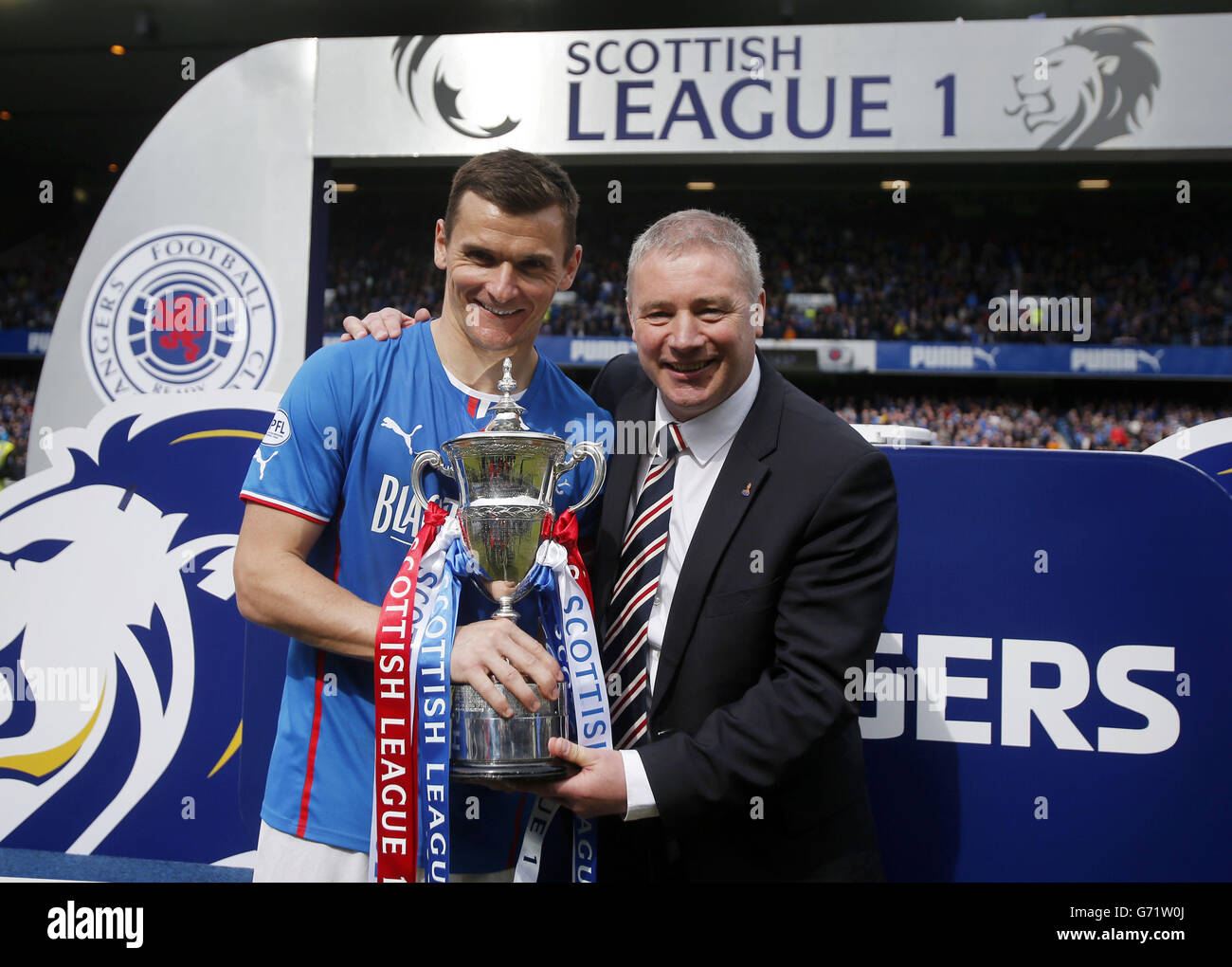 Rangers scottish league trophy hi-res stock photography and images - Alamy