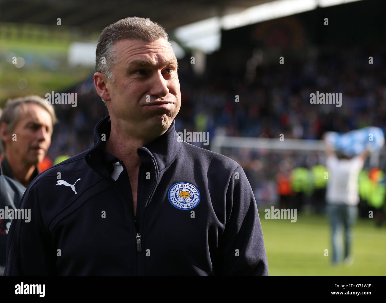 Sky soccer football face funny hi-res stock photography and images - Alamy