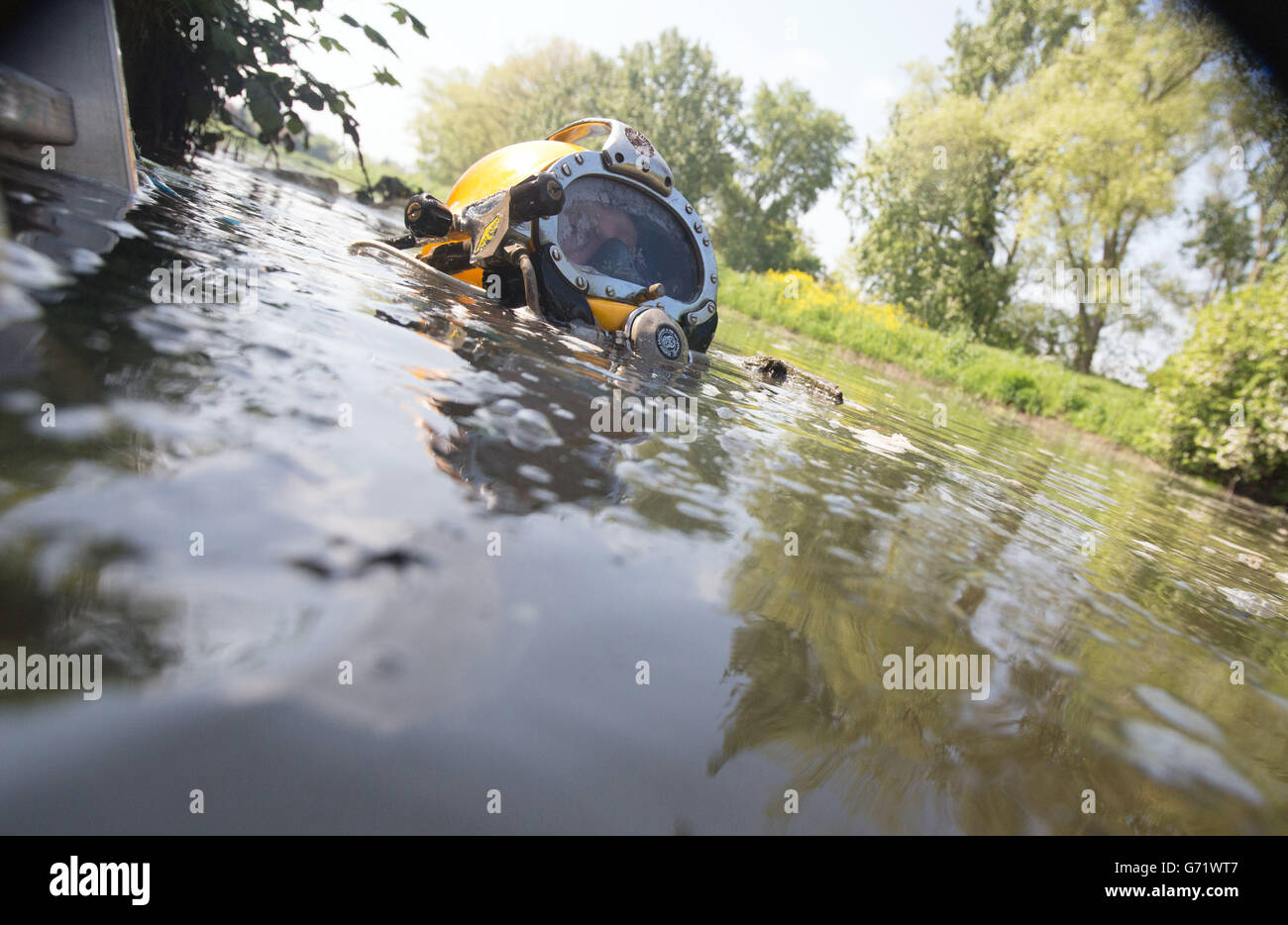 River Mole flood damage check Stock Photo - Alamy